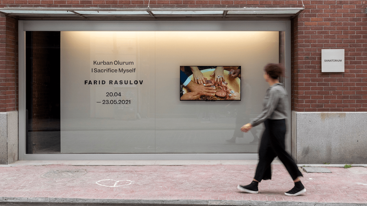 Farid Rasulov's solo show "I Sacrifice Myself" - VarYox